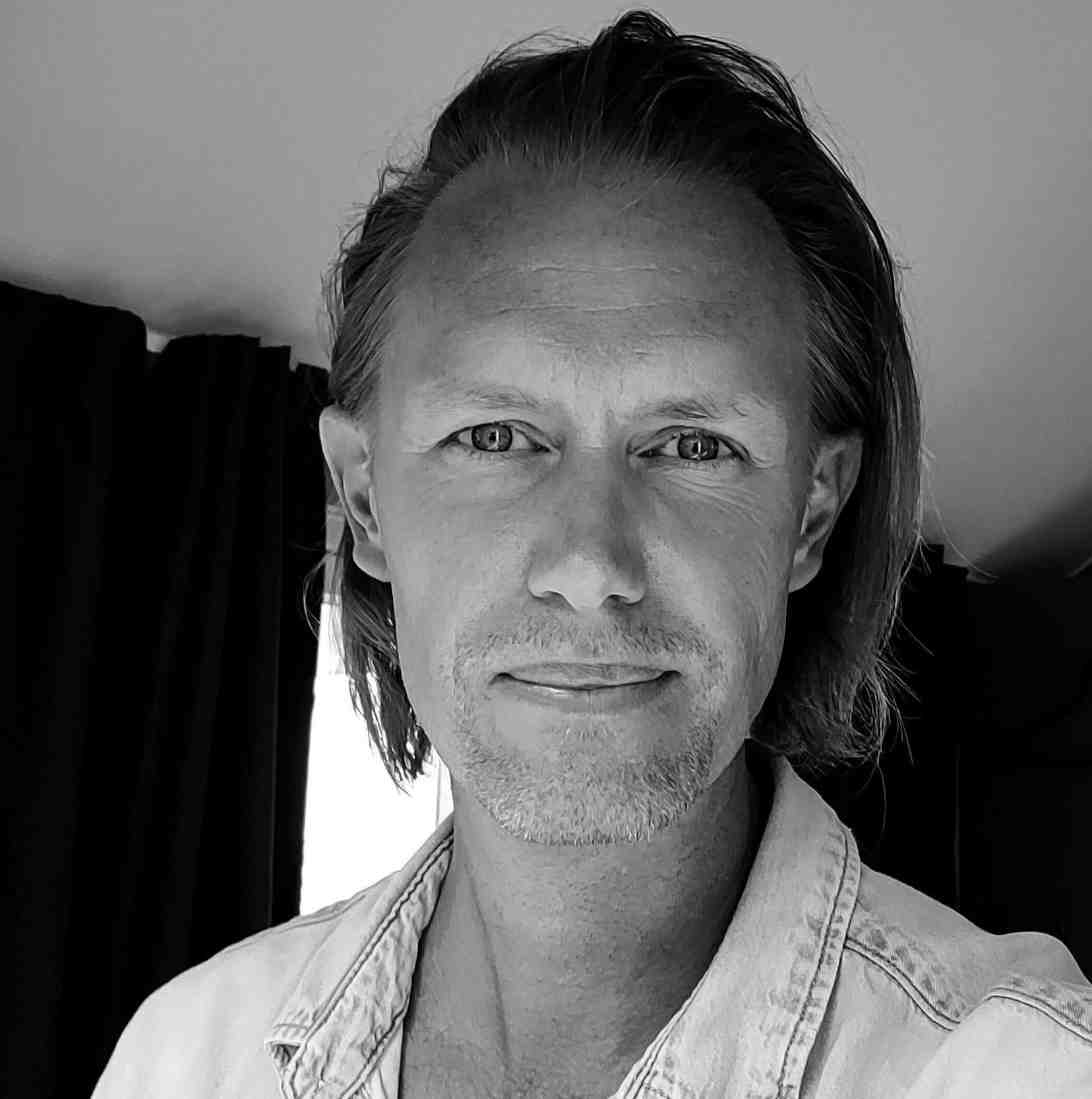 Robert Persson – Cay Collective